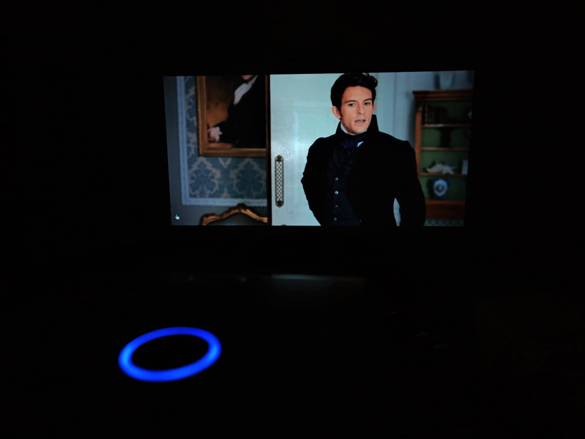 LUMOS RAY Smart Projector turns your home into a smart theater - Pinoy ...