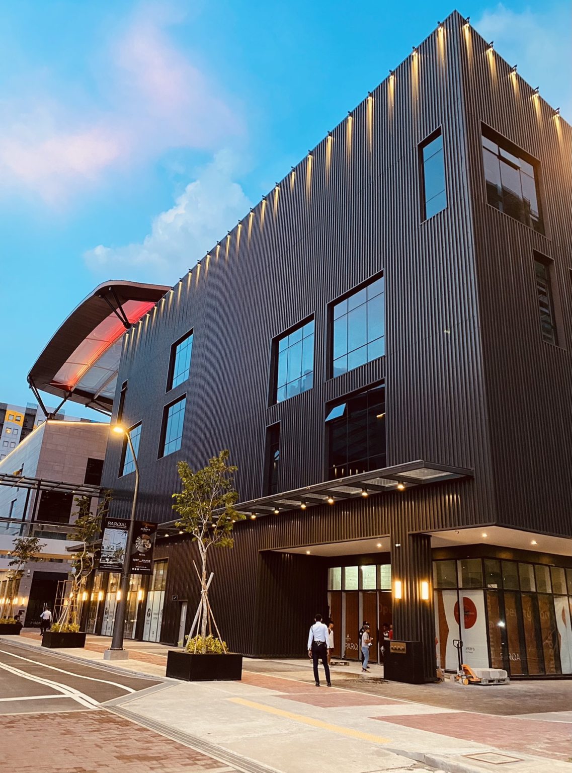 PARQAL is the newest shopping and lifestyle destination in the metro ...